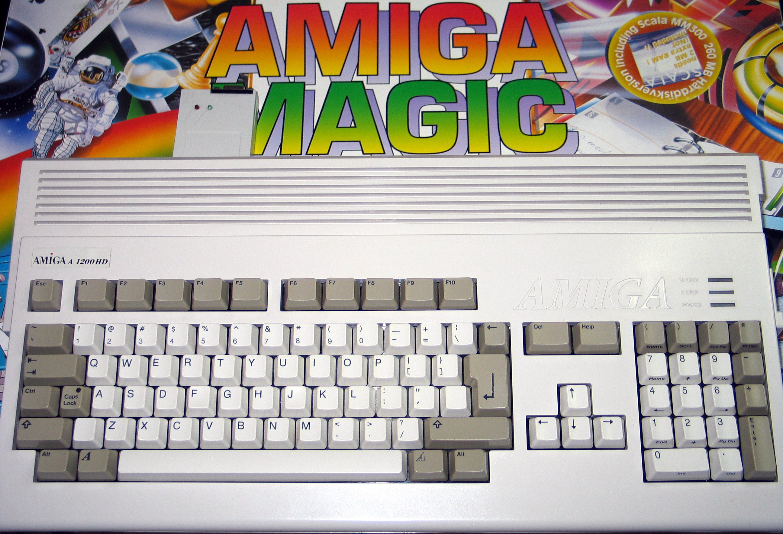 Amiga 1200 – film | RetroGralnia | Retrogaming | Stare Gry | Stare ...